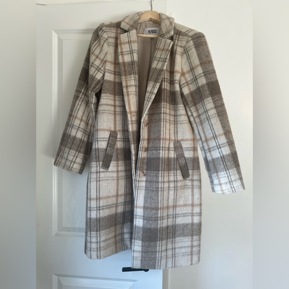 BB Dakota | Jackets & Coats | Bb Dakota Plaid Trench Coat In Cream And ...